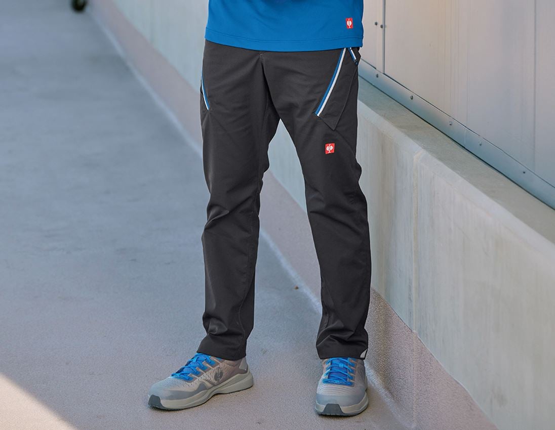 Multipocketbroek e.s.ambition grafiet/gentiaanblauw | Strauss