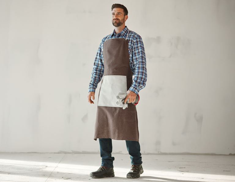 Canvas apron with leather stomach reinforcement redbrown/white | Strauss