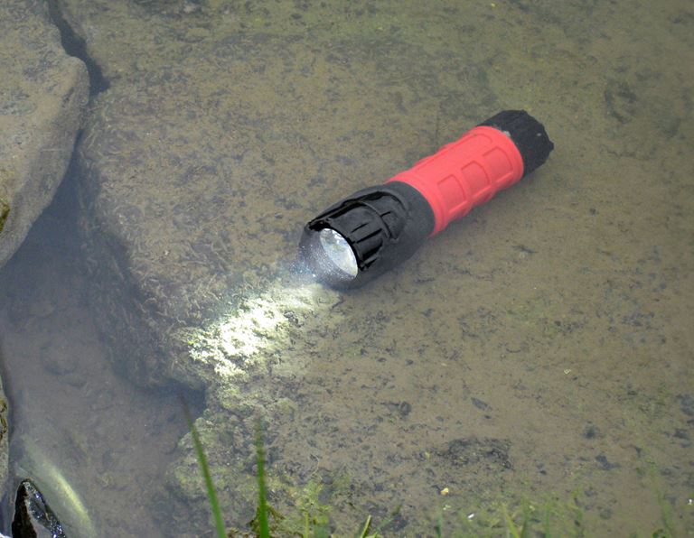 LED torch XPE Unbreakable | Strauss