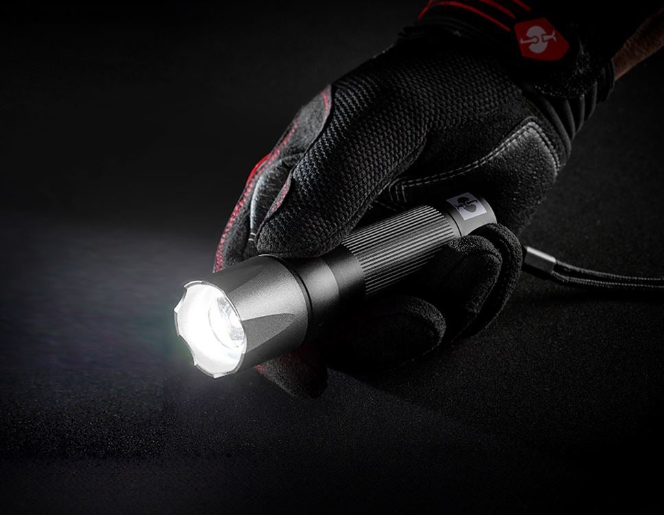 e.s. LED torch FL3+ | Strauss